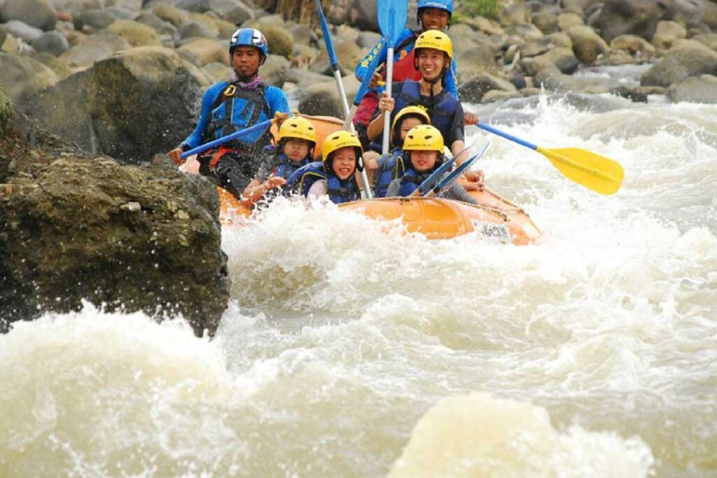 Arum Jeram Serayu Destinasi Wisata yang Seru Saat Liburan