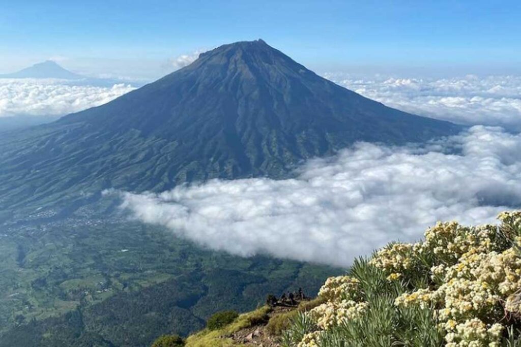 Wajib Dikunjungi, Simak Daftar Gunung di Wonosobo
